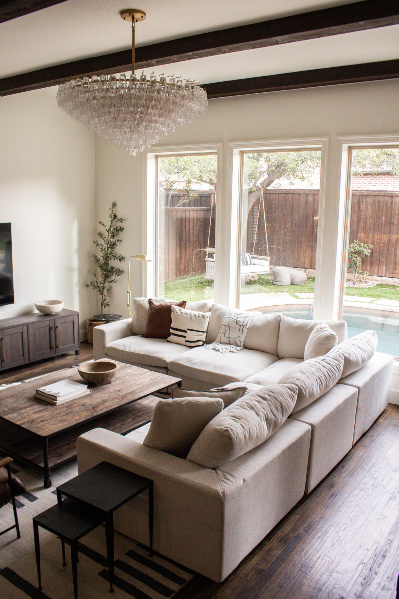 Modern Transitional Family Room Decor - Taryn Whiteaker Designs